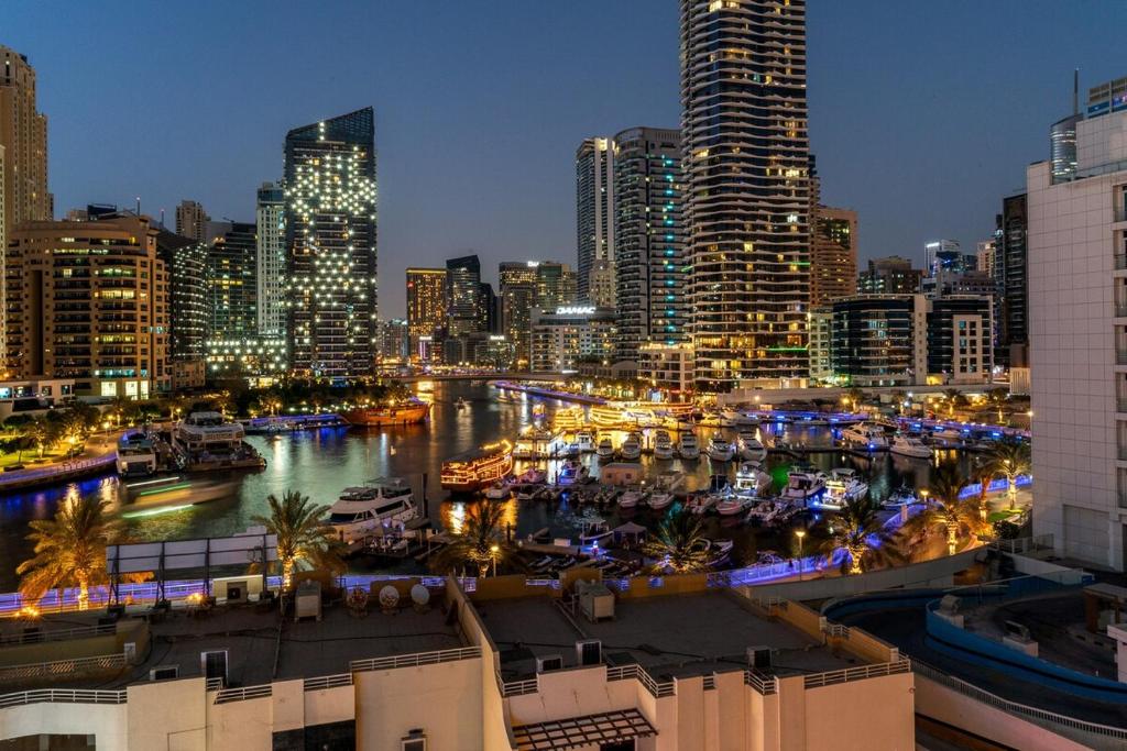 From $65 - Inviting Dubai Marina Studio near Beach and Canal