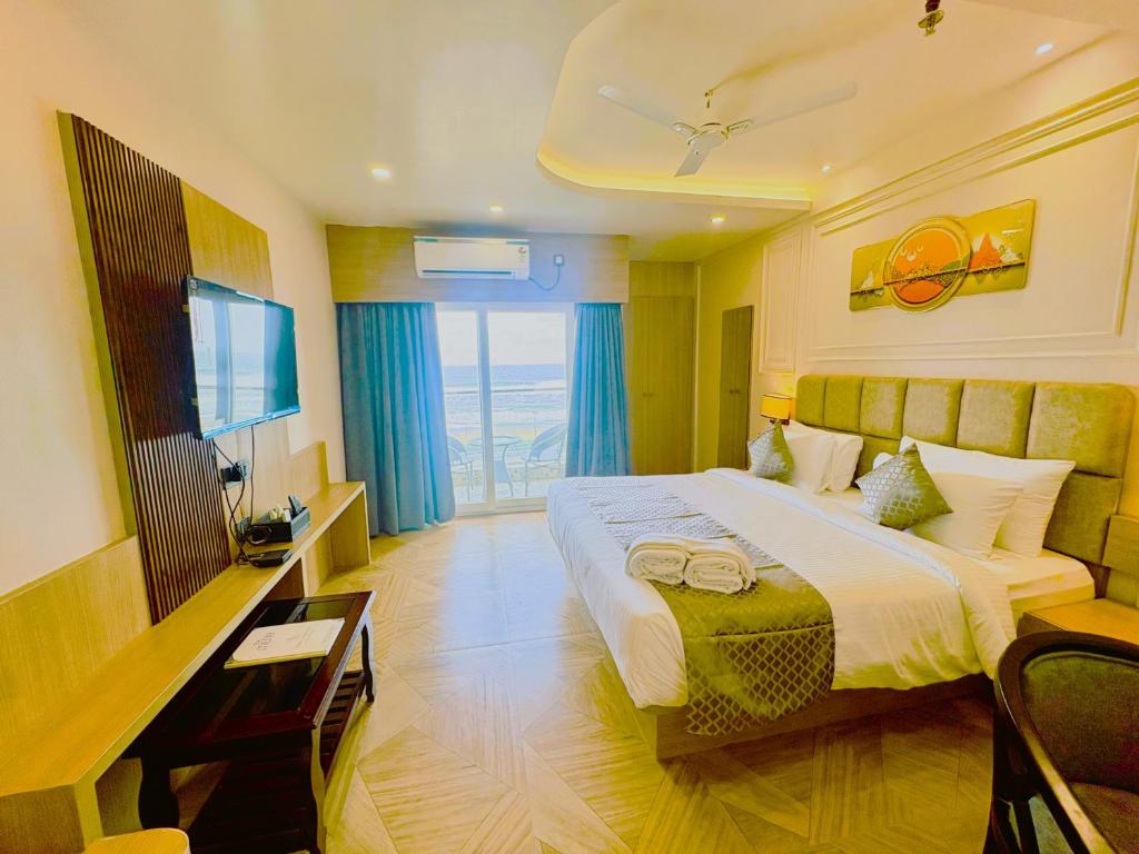 普里Hotel SKS Near Sea Facing Hotel - Swimming Pool # Spa -Lift-Wifi ...