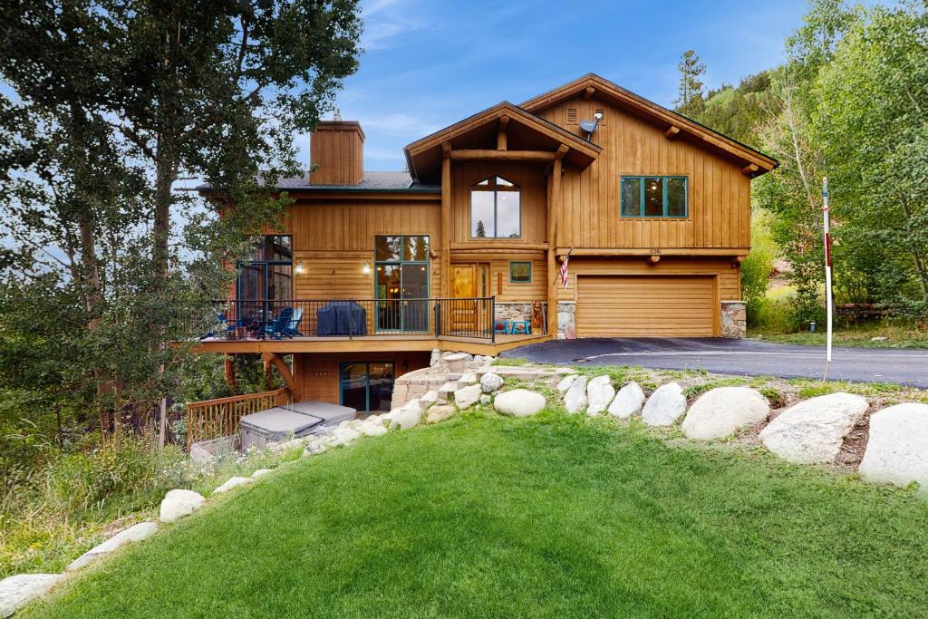 Coronet Crest, Blue River, CO from $62 - Book Now