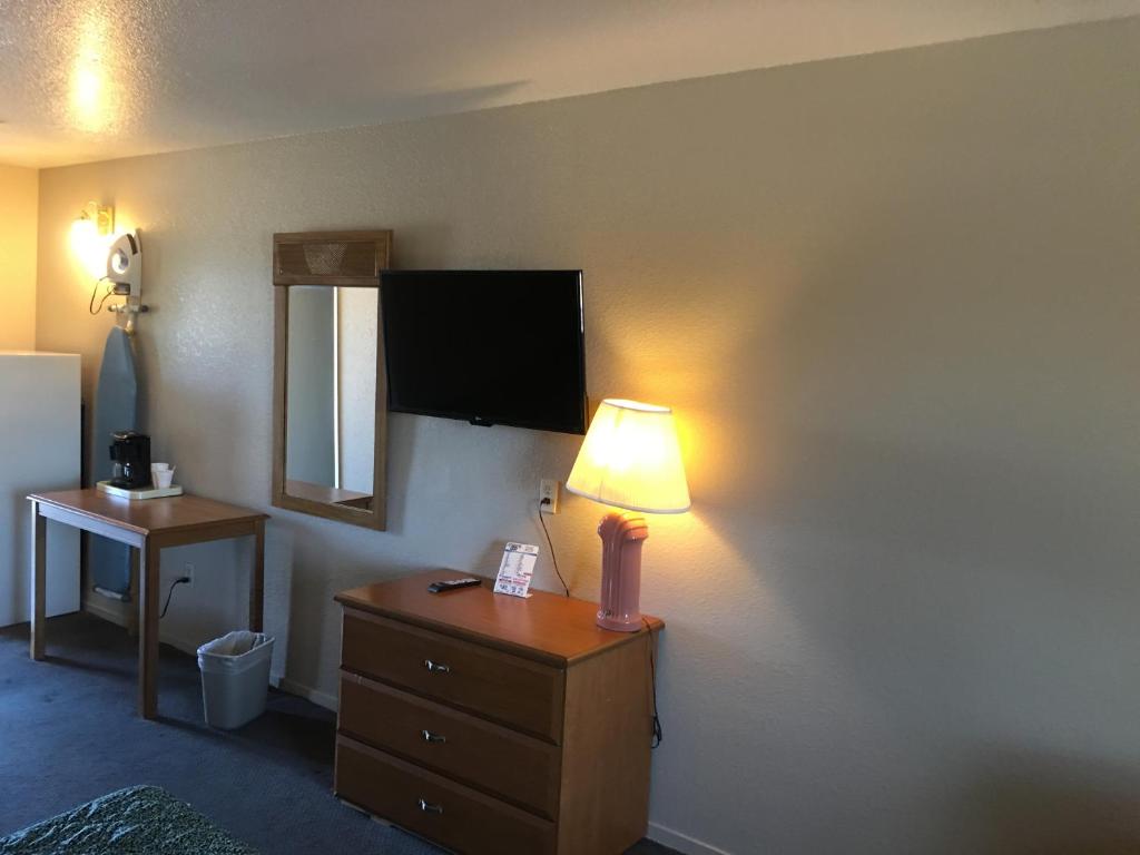 Applegate Inn in Atwater (CA) - See 2023 Prices