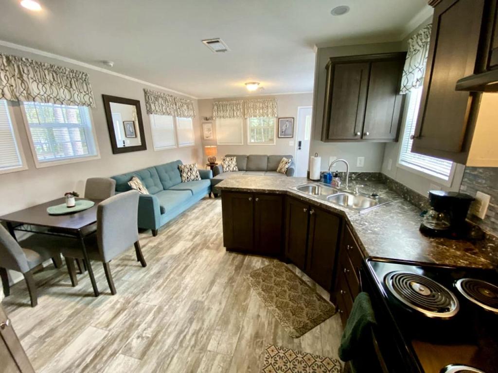 From $77 - Beautiful Cottage with Fire Pit and Barbecue in Dunnellon ...