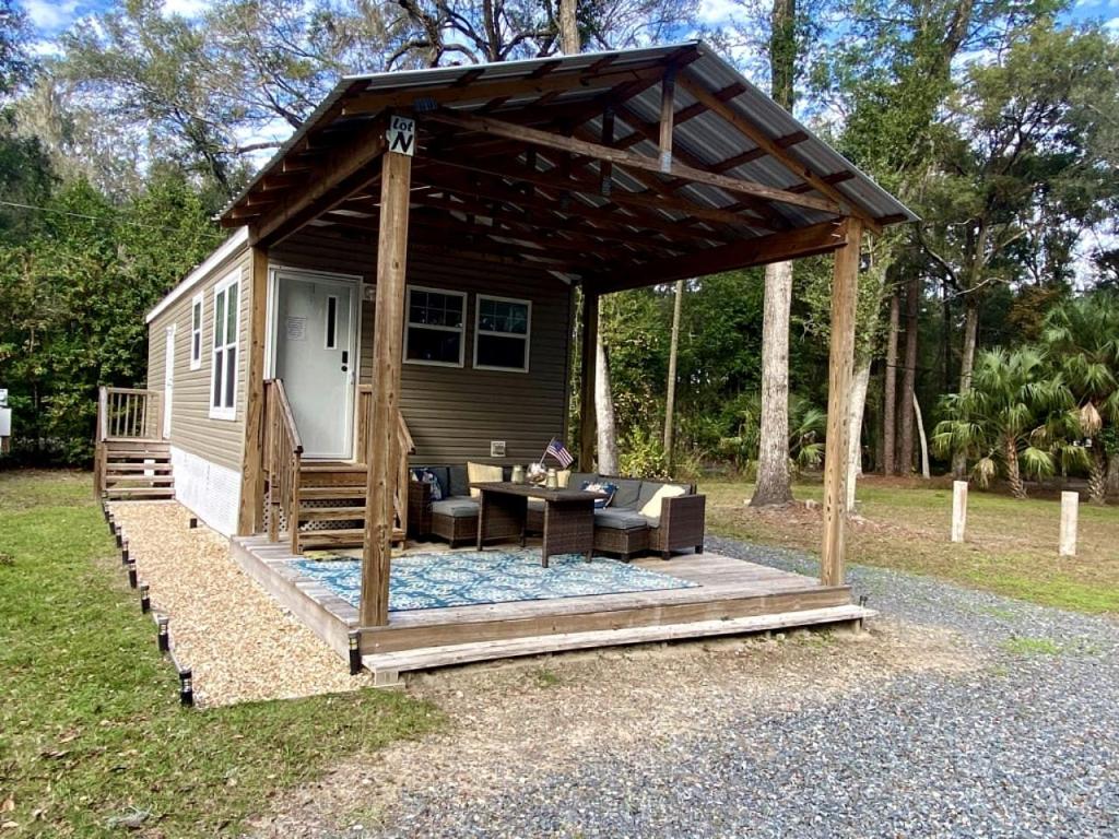 From $77 - Beautiful Cottage with Fire Pit and Barbecue in Dunnellon ...