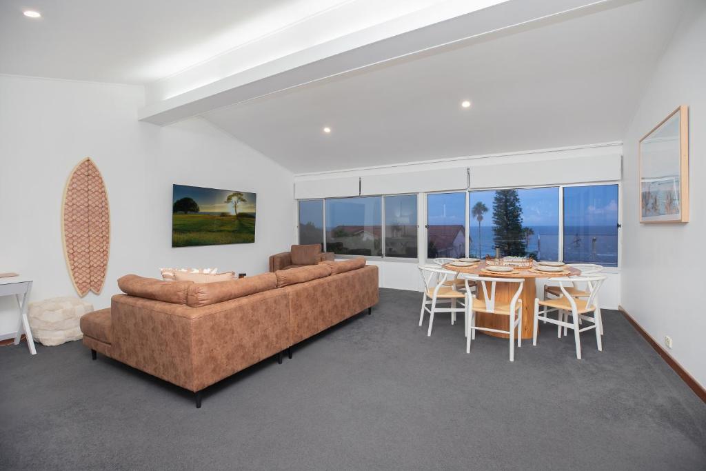 One Mile Horizon - Beach House, Forster from $67 - Book Now