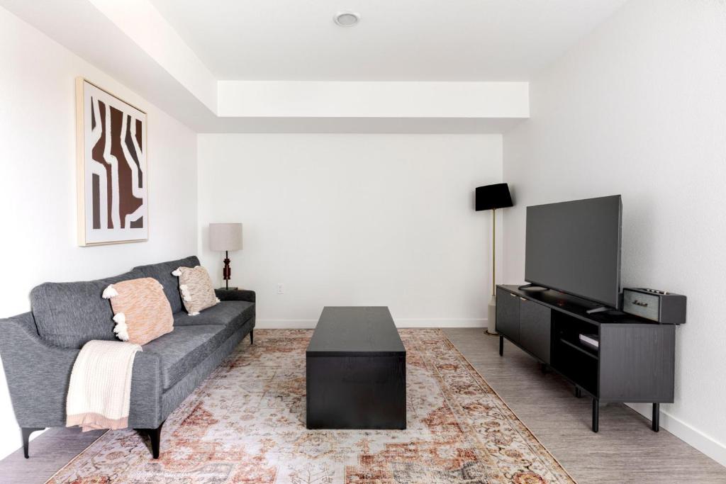 From $52pp - Blueground Downtown Berkeley rooftop nr UC Berkeley SFO ...