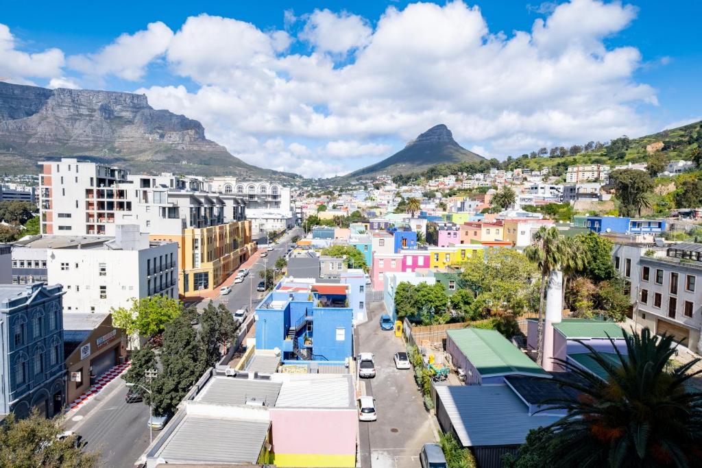 From $26 - The Rose 702 - Top Floor City Apartment with Mountain View ...