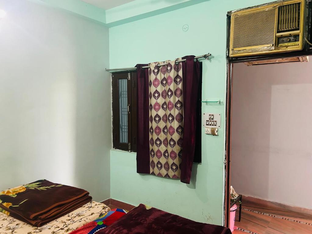 Ganpati Guest House Near Ram Jhula, Rishīkesh from $16