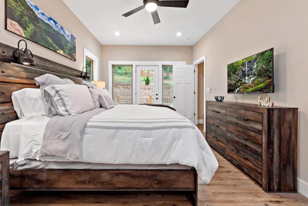 From $86 - The Toasted Marshmallow 2 Kings Fire Pit Hiking, Linville ...