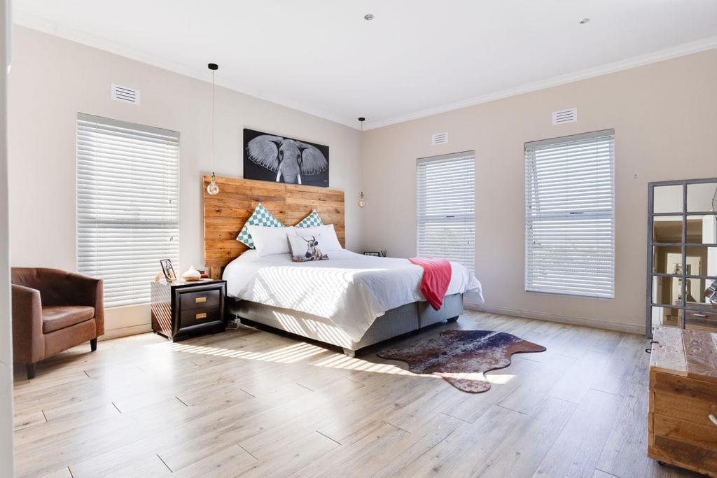 House Durbanville Cape Town Entire house - Deals, Photos & Reviews