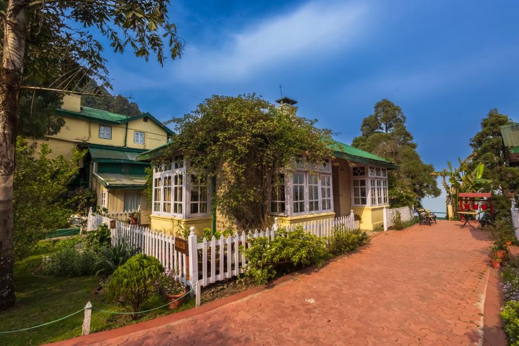 From $16 - Windamere Hotel - A Colonial Heritage Since 1841, Darjeeling