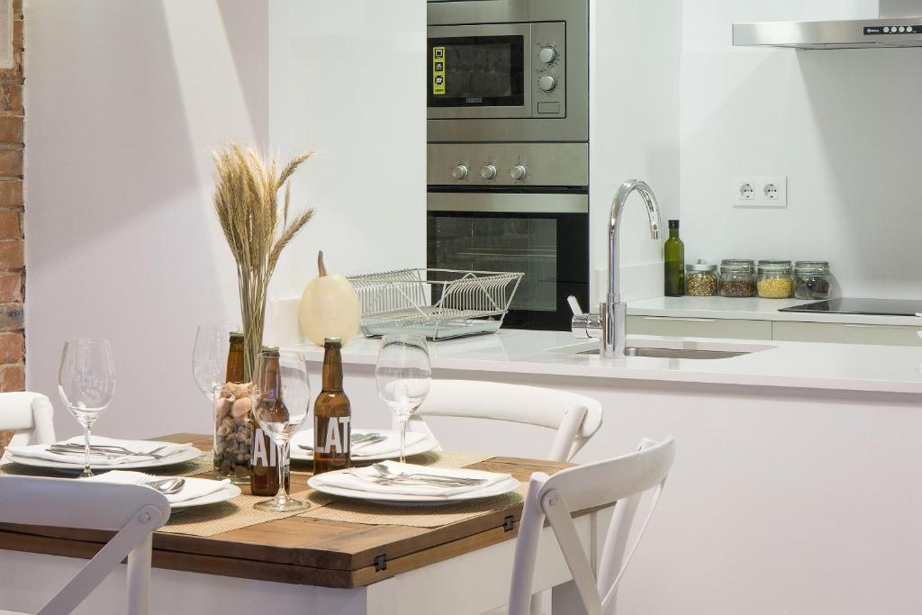 Bright Industrial Loft Barcelona Center from €39pp - Book Now