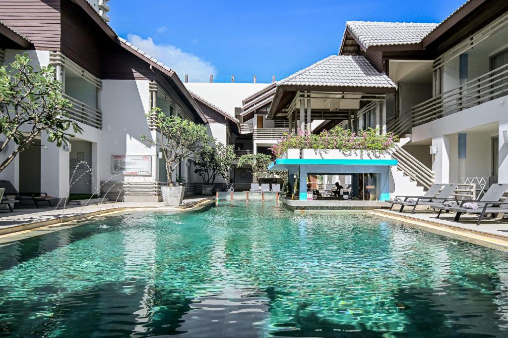 Ramada by Wyndham Phuket Southsea, Karon Beach from $14