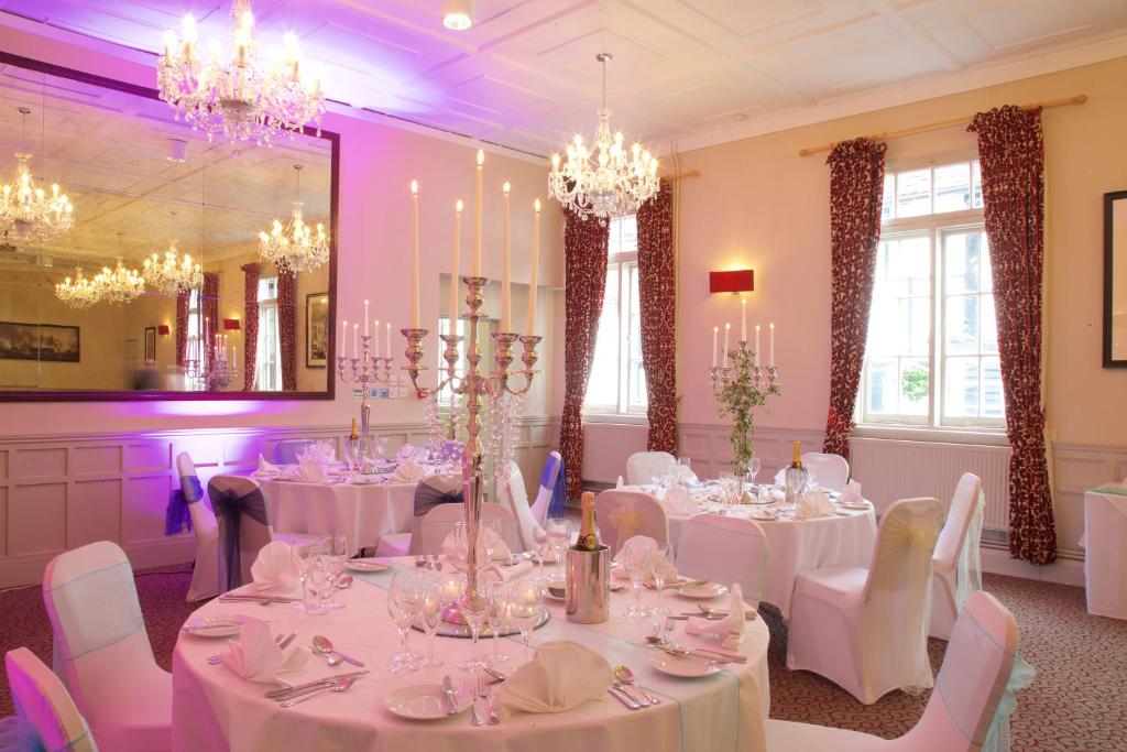 The Talbot Inn | Ripley (Surrey) 2024 UPDATED DEALS £56, HD Photos ...