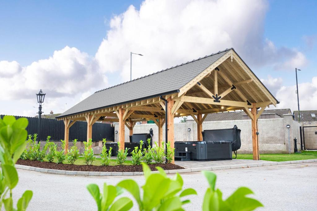 From £53pp - Northern Bank House Apartments by Escape Ordinary, Kesh ...