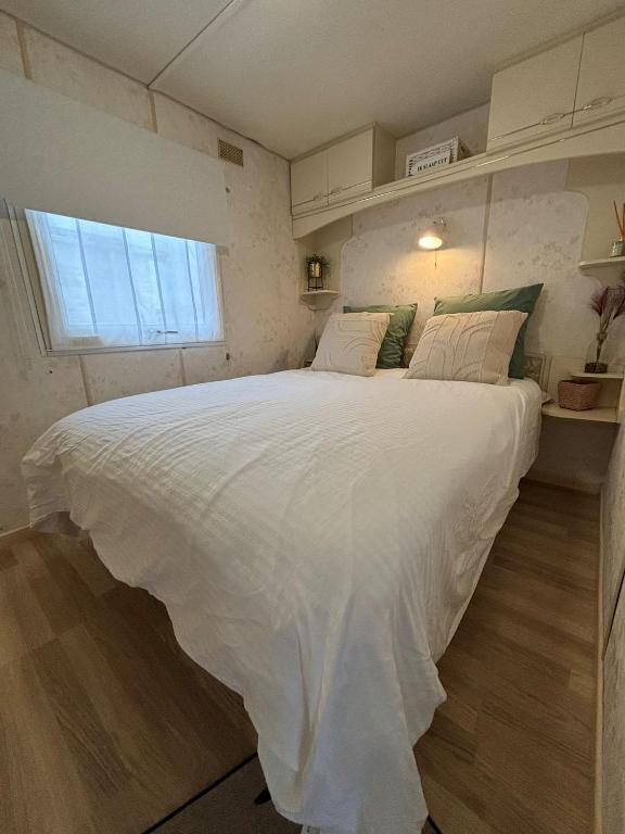 From €72 - Tiny Beach Cottage - New Vennepark Wenduine, De Haan