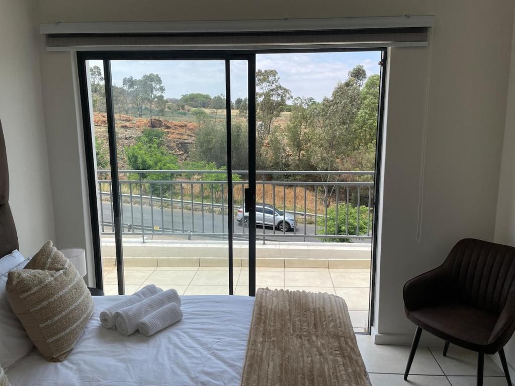 From $30 - Cozy Oakdene Retreat Perfect for Couples, Johannesburg