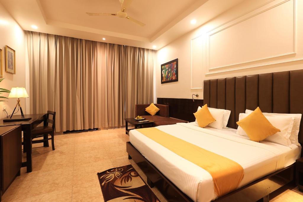 ECKO Kasang Regency Hill Resort, Lansdowne from $11