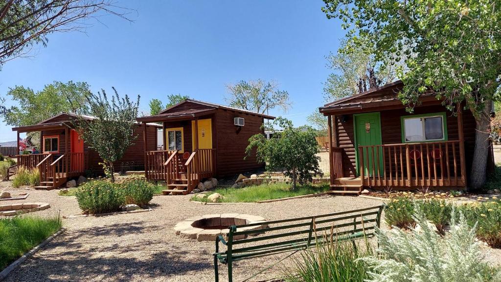 From $55pp - Cozy Cabin in Escalante, Utah - Amazing Glamping Spot for ...