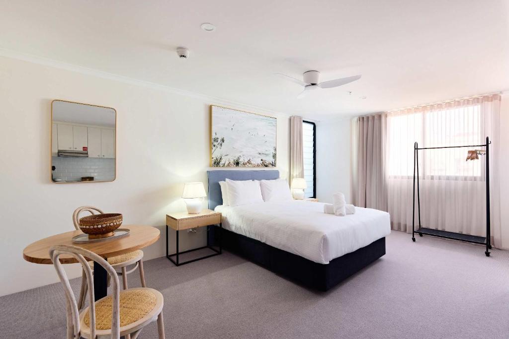 From $82 - Queen Studios at Manly - 3min walk to Corso & Manly Beach ...