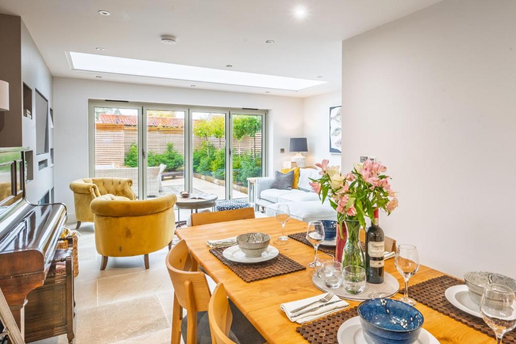 The Albans by Norfolk Hideaways, Burnham Market from £68