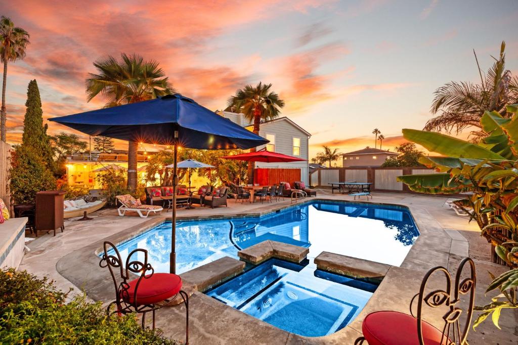 From $57pp - Boho Oasis with Pool Spa Firepit BBQ Ping Pong, San Diego, CA