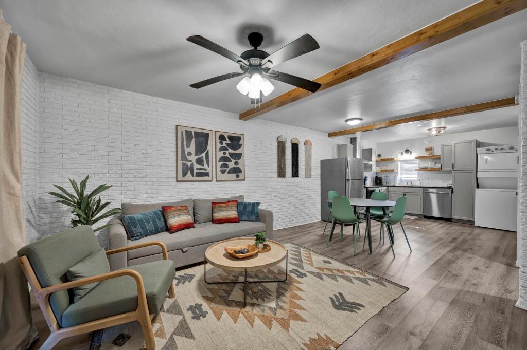 Walk to OSU Campus - Cozy Stillwater Stay, OK from $40pp