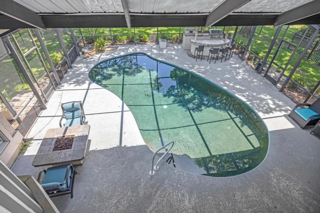 From $48pp - Club Views - Pet-friendly 5BR w pool & BBQ patio, Ponte ...