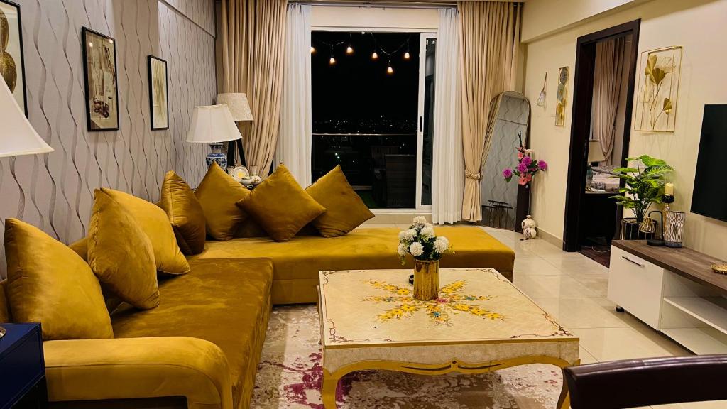 From $97 - Montressa Highrise Executive Serviced Apartments Opposite ...