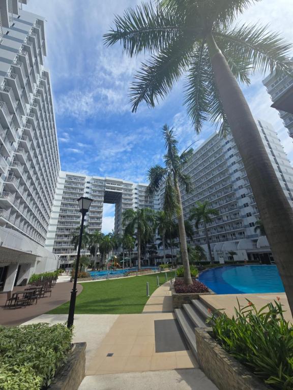 From $17 - SHELL RESIDENCES-TOWER B UNIT 1122 by ISLANDFRONT ...