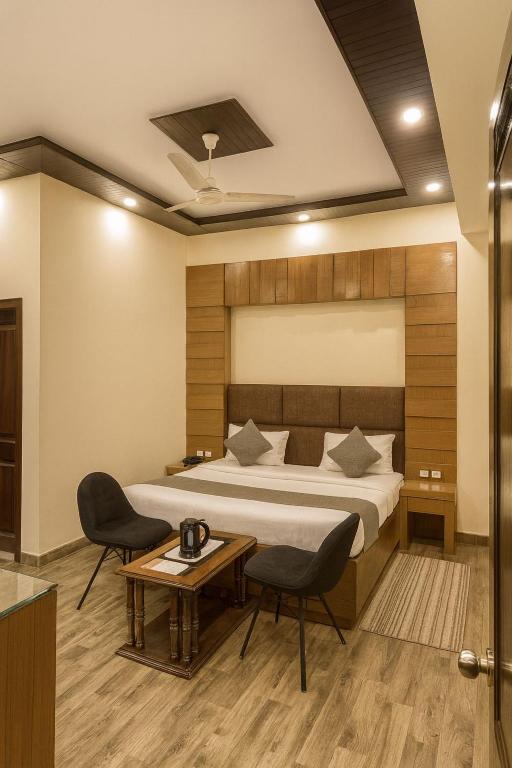 Hotel Radiance, Karol Bagh, New Delhi from $17 - Book Now