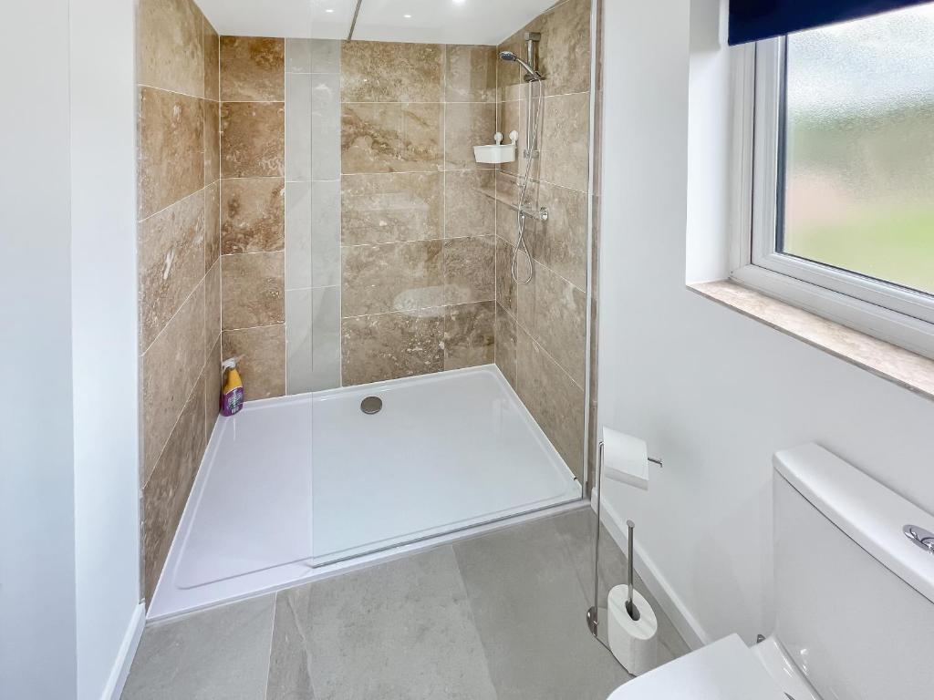 The Rabbit Hole - Uk50123, Bodelwyddan from £42pp - Book Now