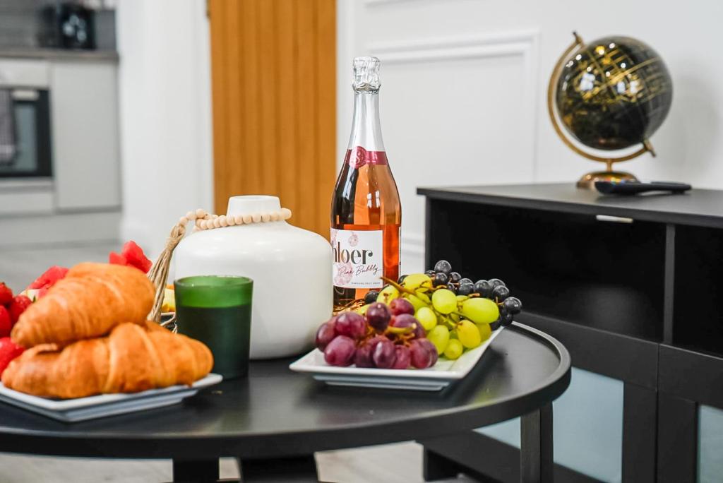 From £47pp - The Viridian Vault Leicester, City Centre Apartment, Free ...