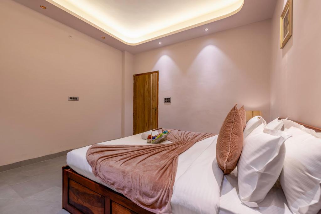 From $13 - Radhika Villa 2BHK Villa close to Gaur City Mall, Noida