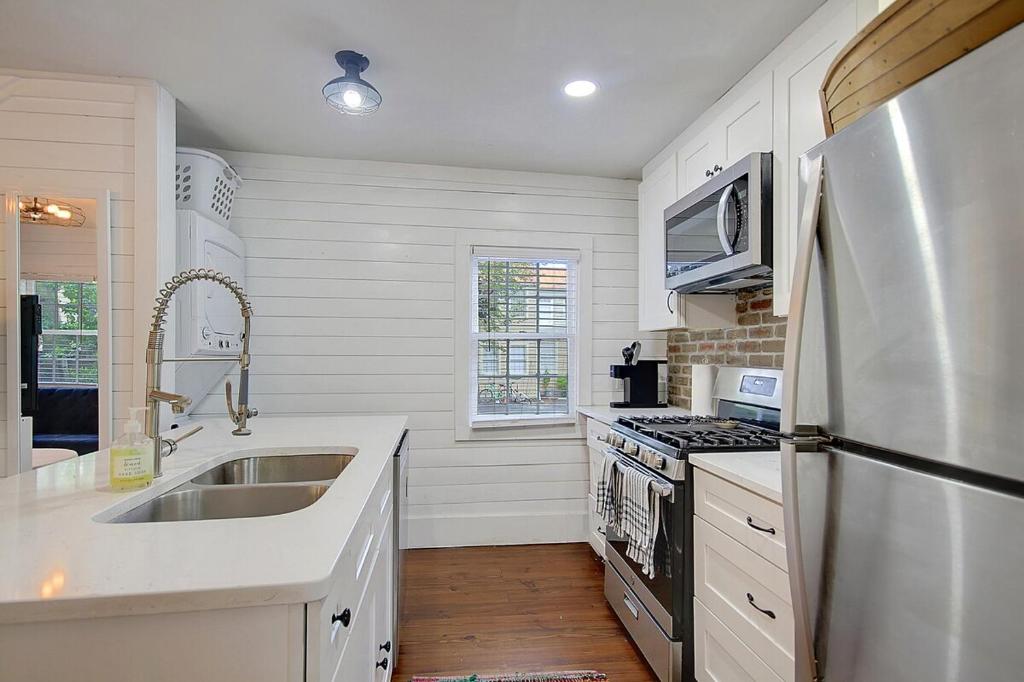 From $94 - 4 Blocks from King Street, Classic, Cool, Quiet, Charleston, SC