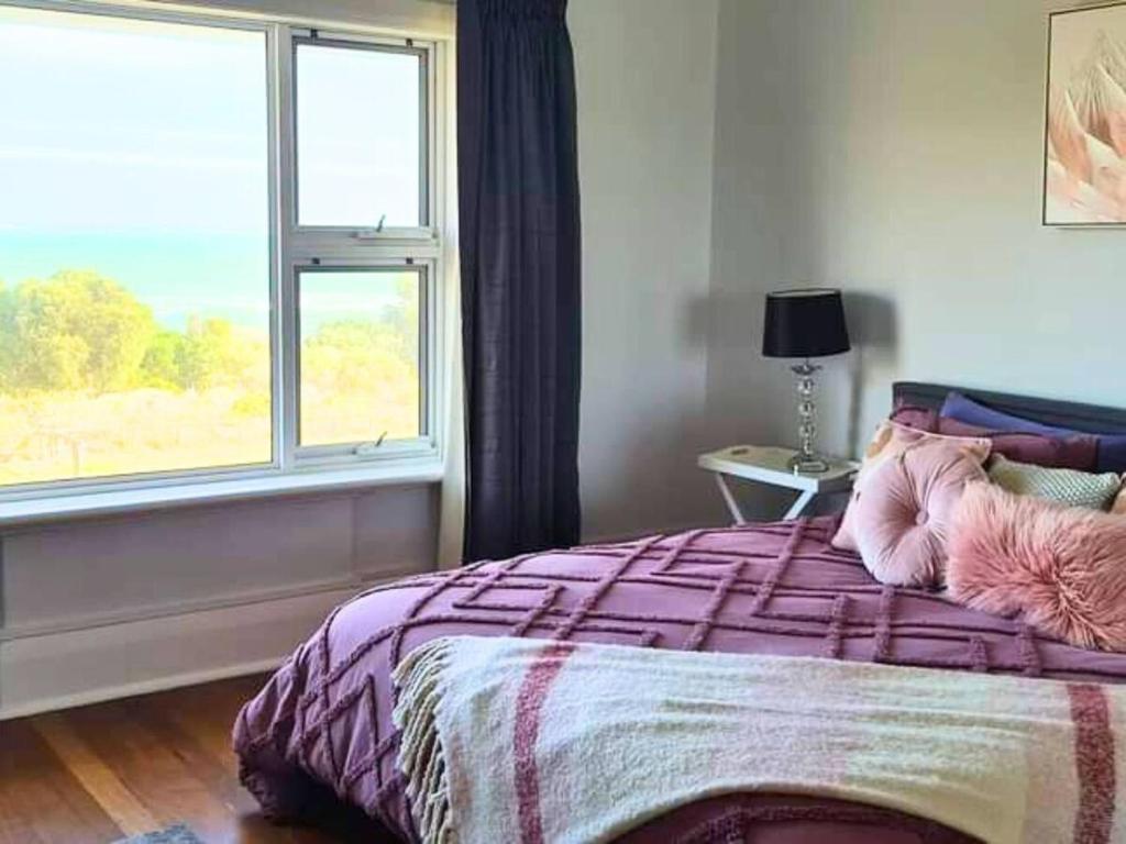 From $57pp - Esplanade Classic Art Deco with Stunning Views, Victor Harbor