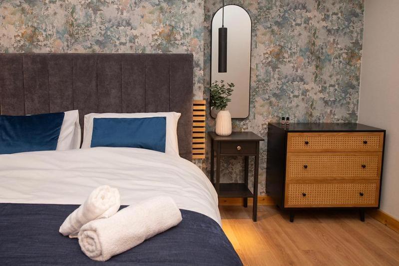 From £56 - Double Room 18 Self Check-In Accommodation with access to ...