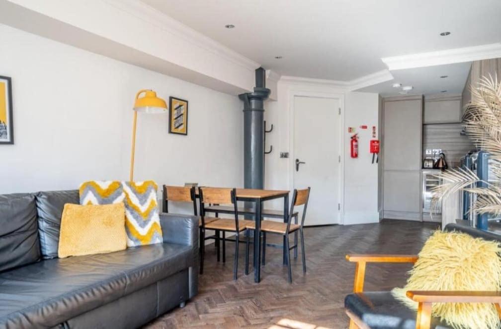 York city centre flat from £53pp - Book Now