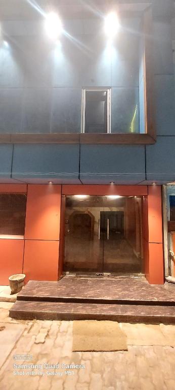 SRL Inn, Ayodhya Near Ram Mandir from $13 - Book Now