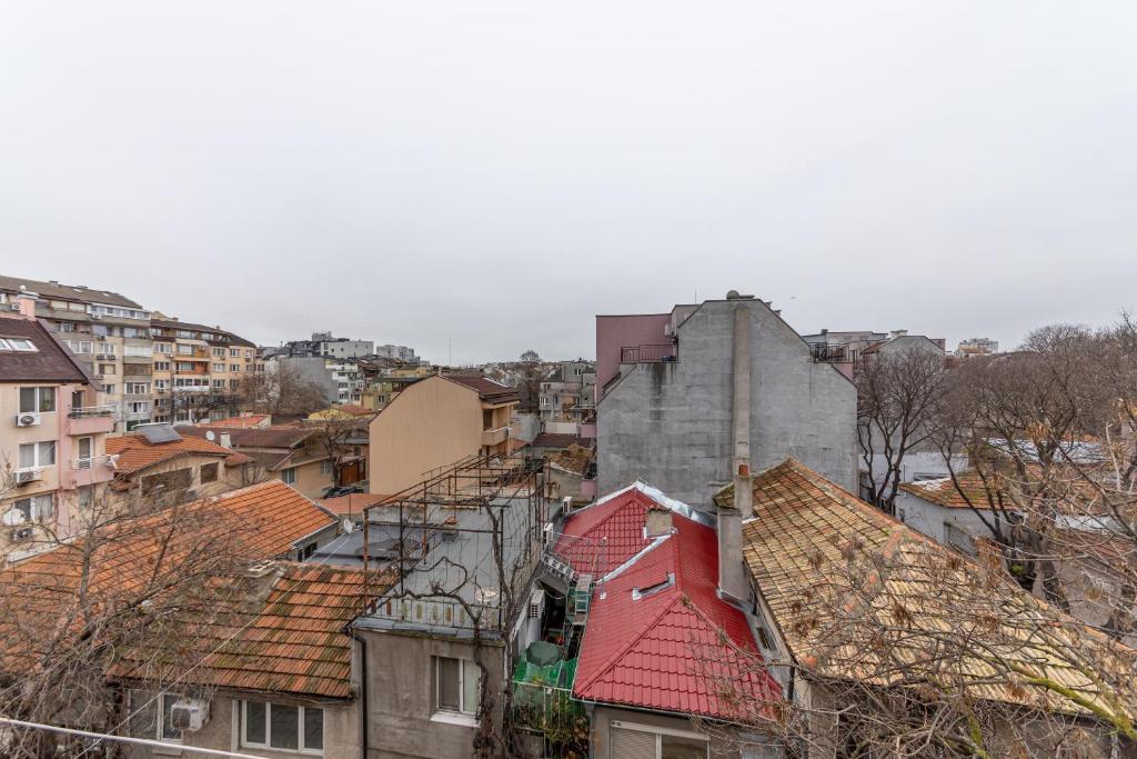 From €29 - Budget Central Flat Near Market & Bus Station, Varna City