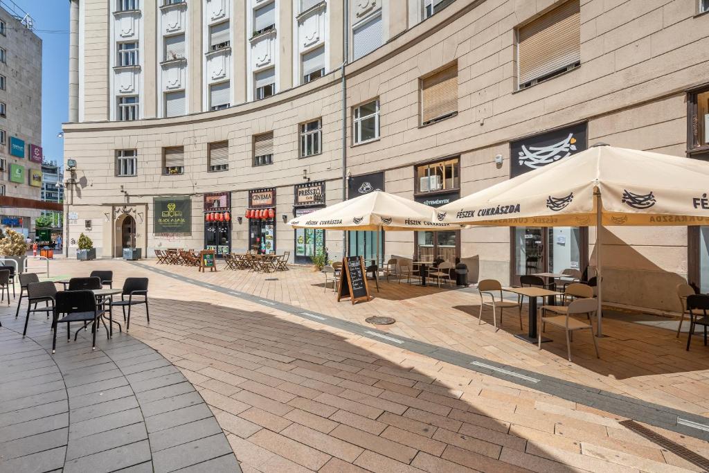 SunBeam Studio - Downtown Budapest from €48pp - Book Now