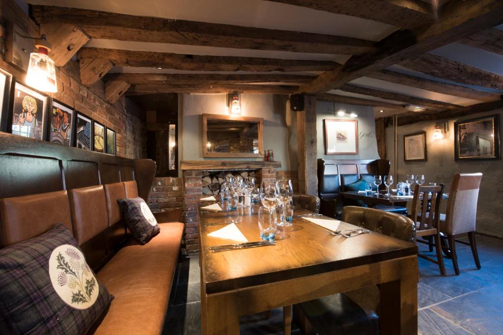 The Ostrich Inn Colnbrook London Heathrow, London | 2024 Updated Prices ...