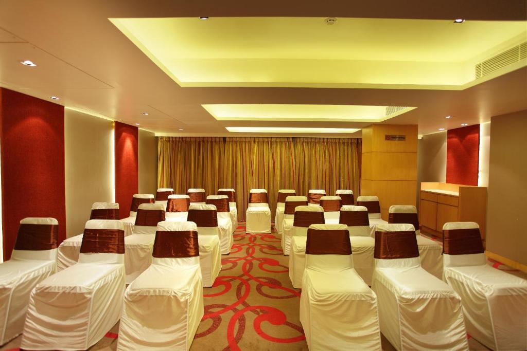 Comfort Inn Legacy, Rajkot | 2024 Updated Prices, Deals