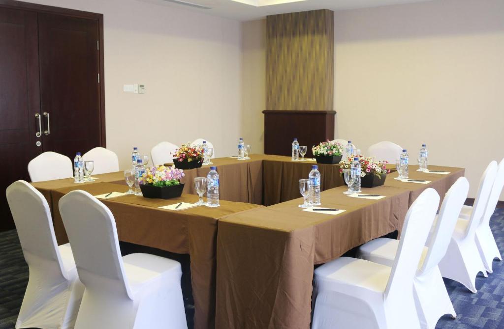 Java Palace Hotel, Cikarang | 2024 Updated Prices, Deals