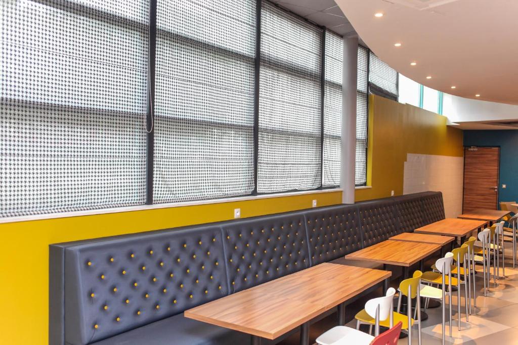 Hotel Reseda - Awesome Deals & Real Reviews