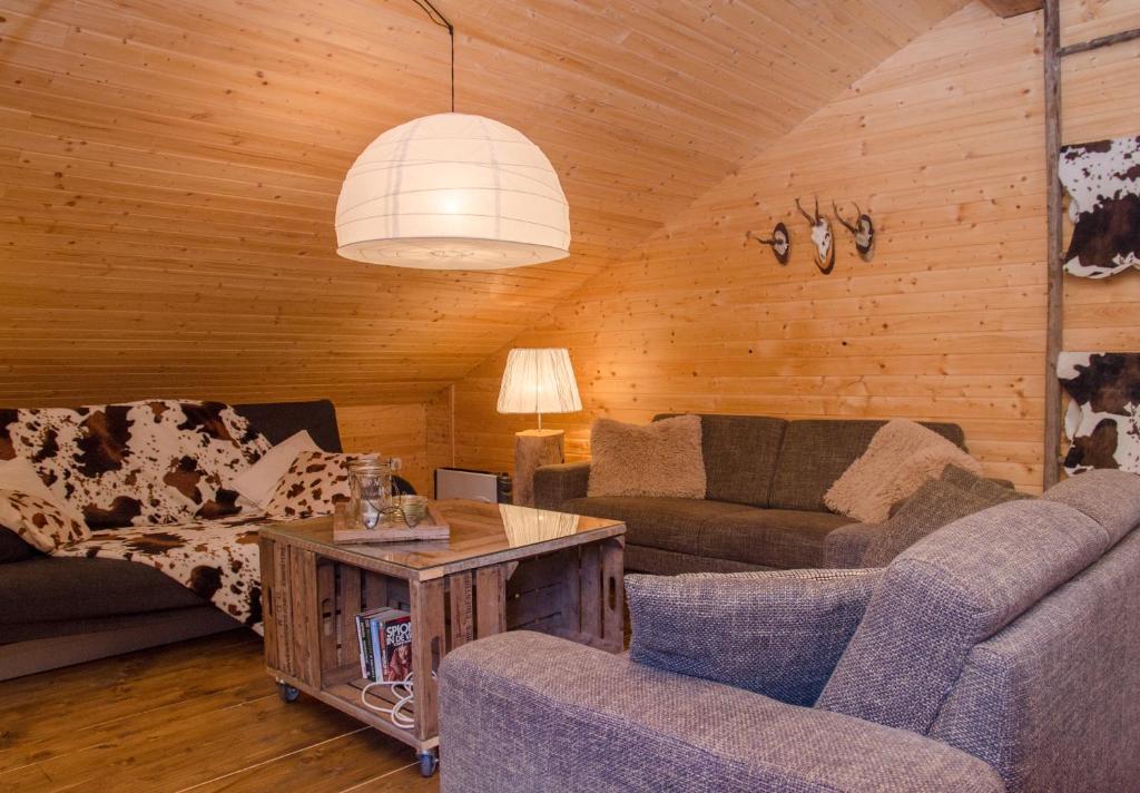 Haus Bergblick, Hinterstoder, Austria - Photos, Room Rates & Promotions