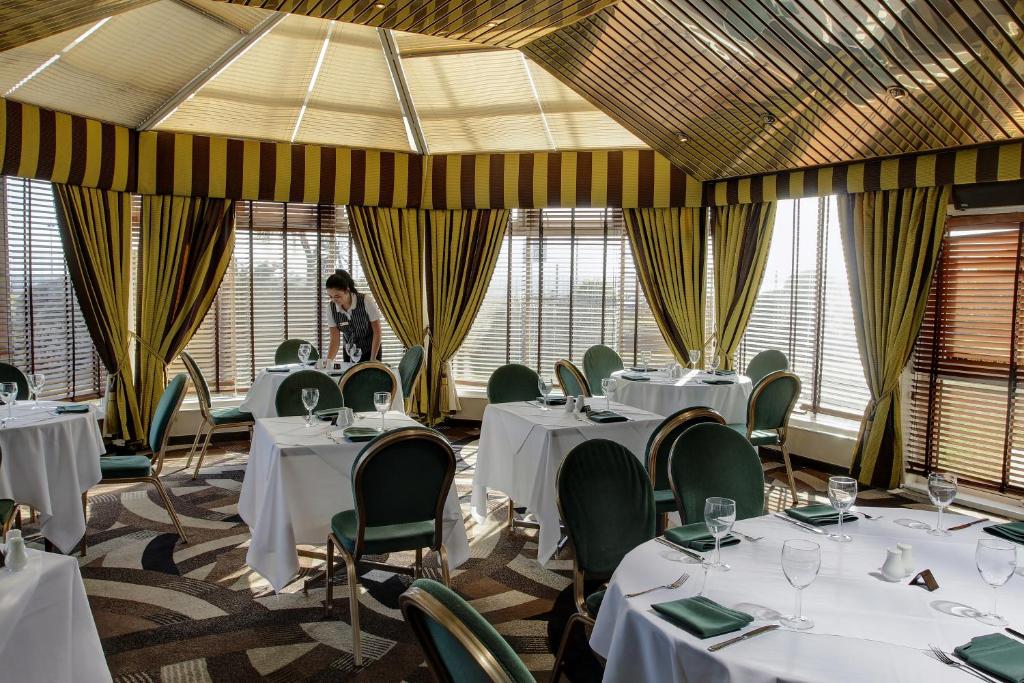 Best Price on Best Western Aberavon Beach Hotel in Port Talbot + Reviews!