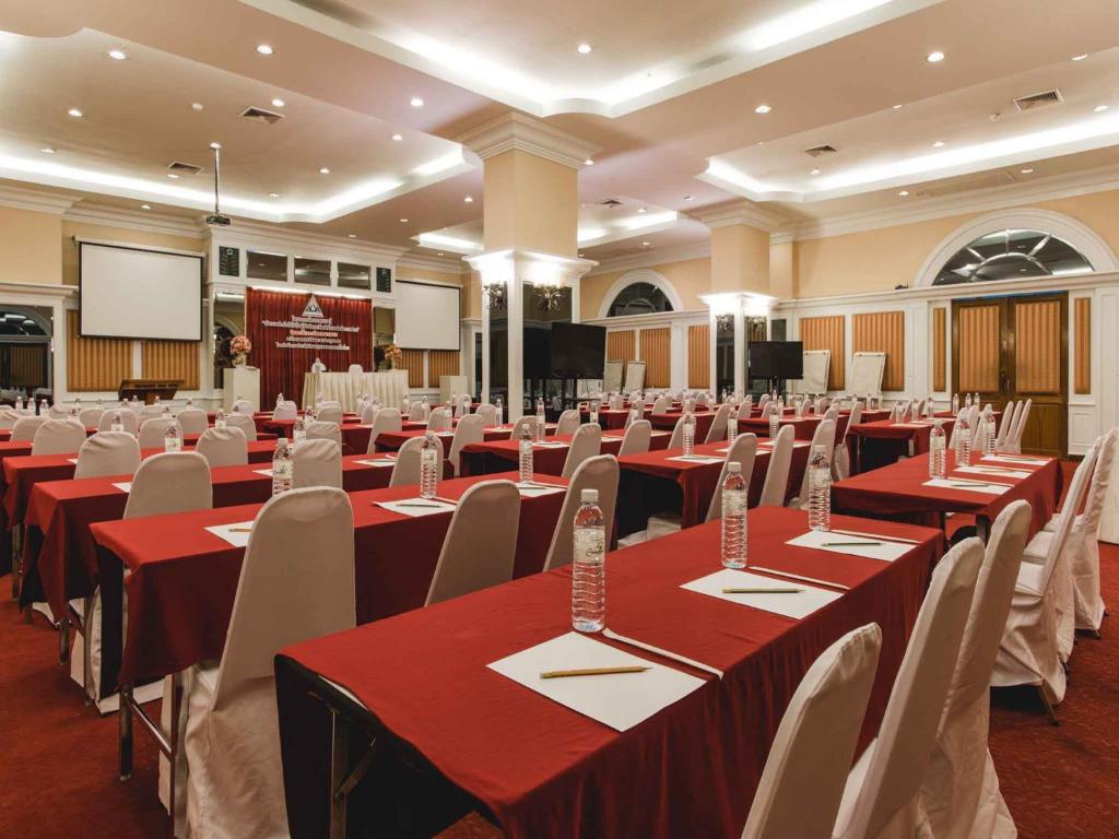 Convenient Park Bangkok Hotel, Bangkok | 2024 Updated Prices, Deals
