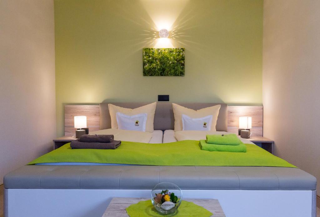 Kräuterhotel Garni Zur Klostergrotte, Nohra from €33