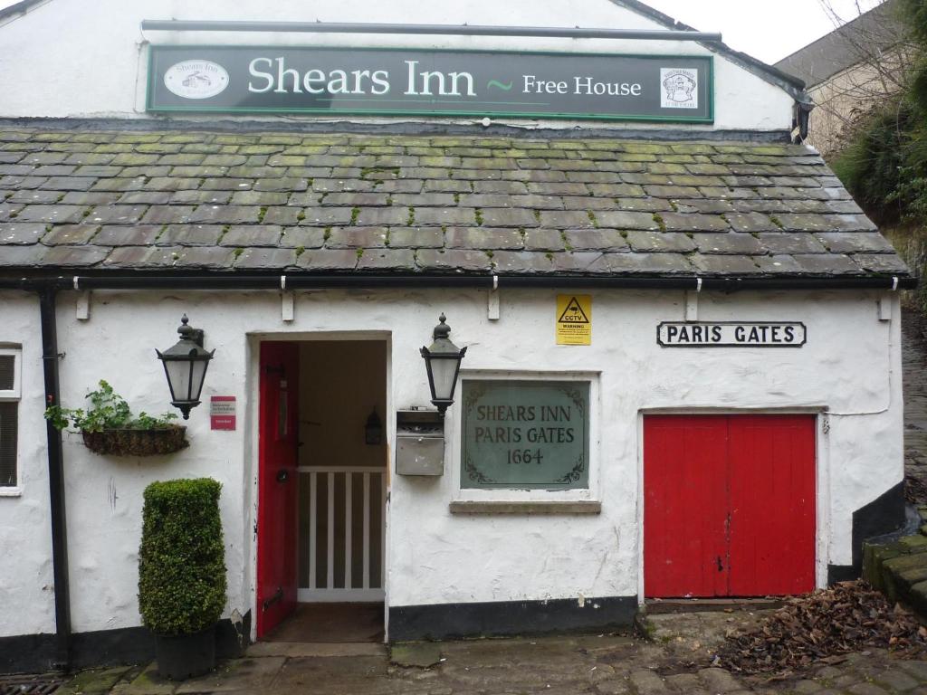 Shears Inn, Halifax up to 32% OFF - Book Now