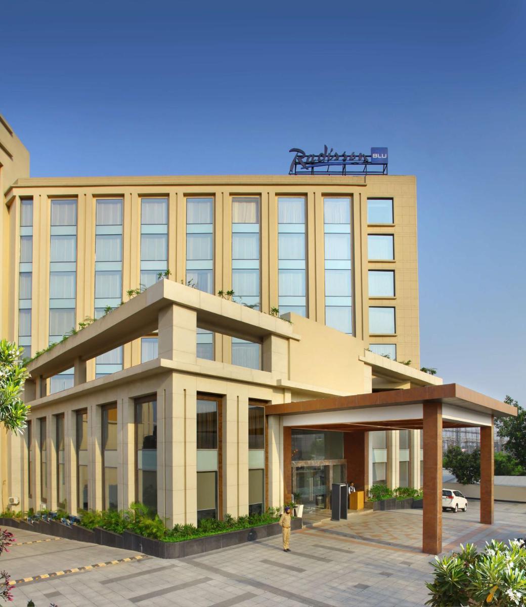 Jammu Hotels Near Airport | Book from 50+ Stay Options @Best Price