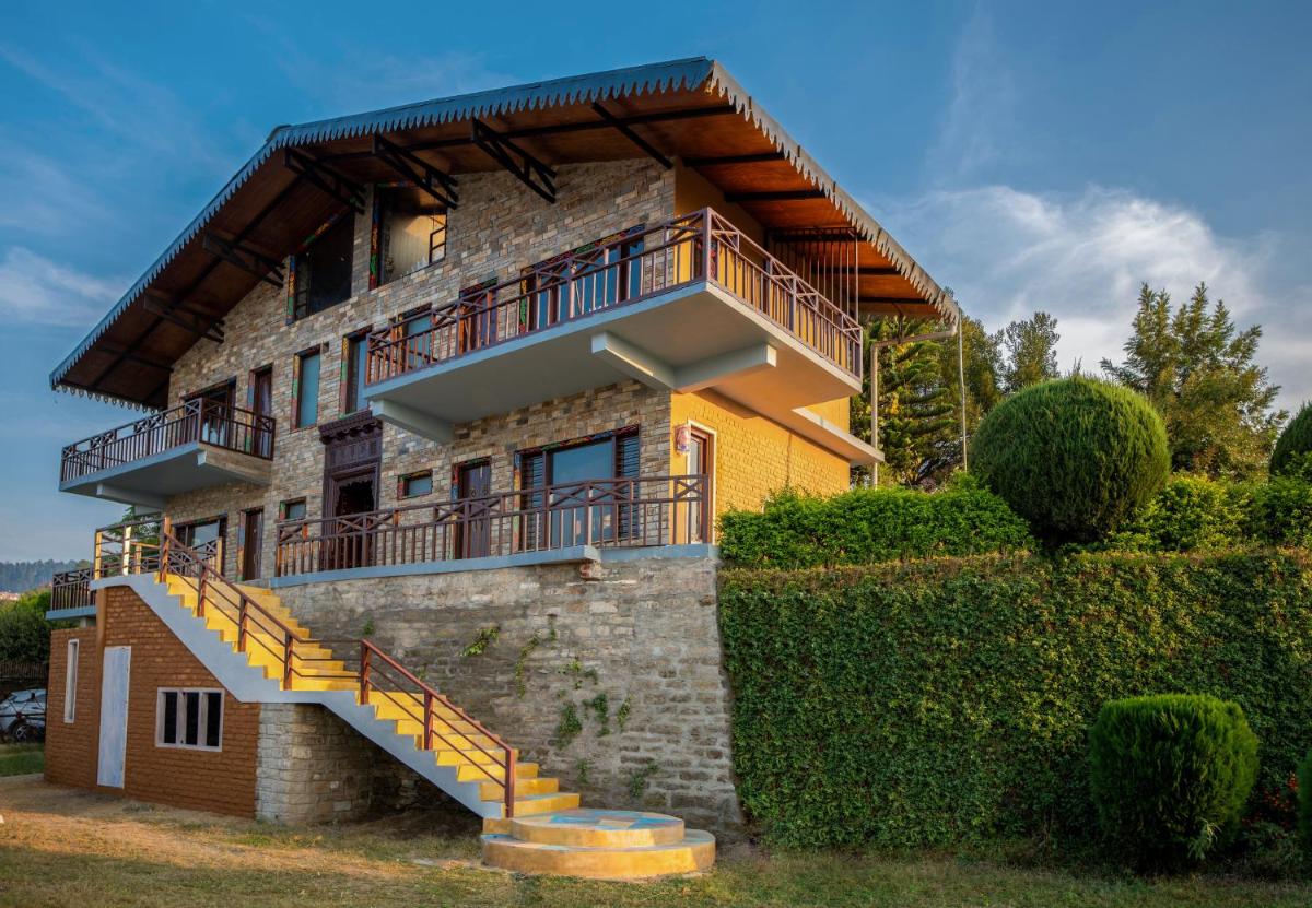 20 Resorts In Almora